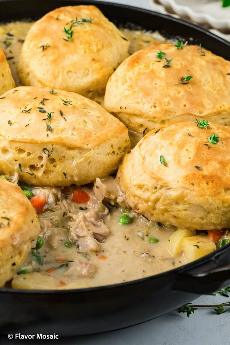 Easy Skillet Turkey Pot Pie with Biscuits (A Leftover Turkey Recipe ...