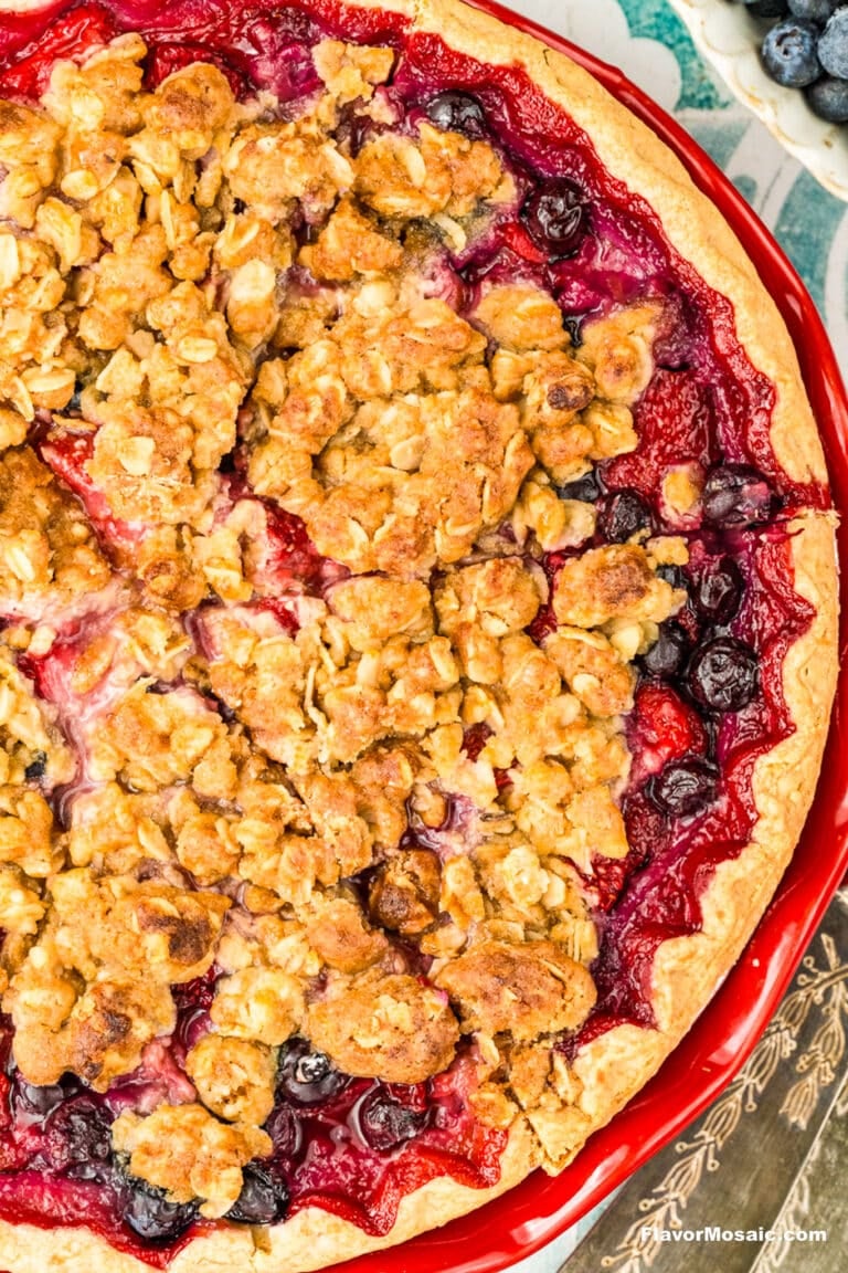 Strawberry Blueberry Pie with Crumb Topping - Flavor Mosaic