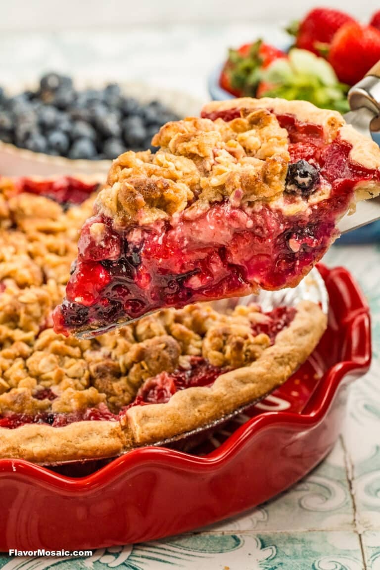 Strawberry Blueberry Pie with Crumb Topping - Flavor Mosaic